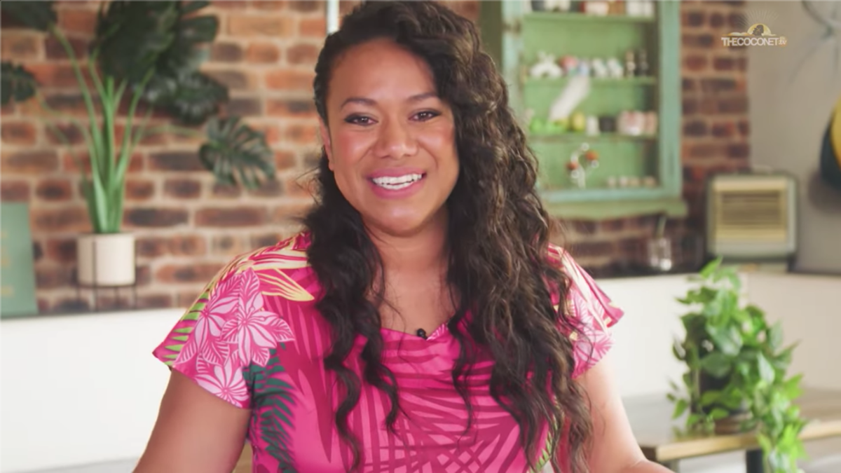 Why did Indira Stewart start wearing her curls? | Did You Know ...