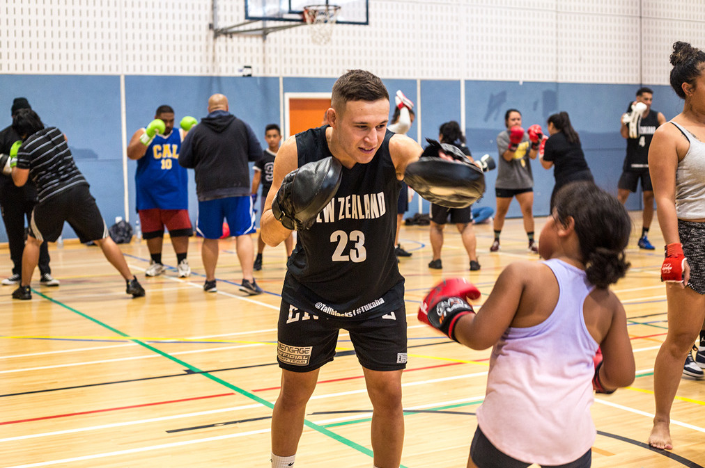CITY KICKBOXING STARS SUPPORT OTARA COMMUNITY BOXFIT — thecoconet.tv ...