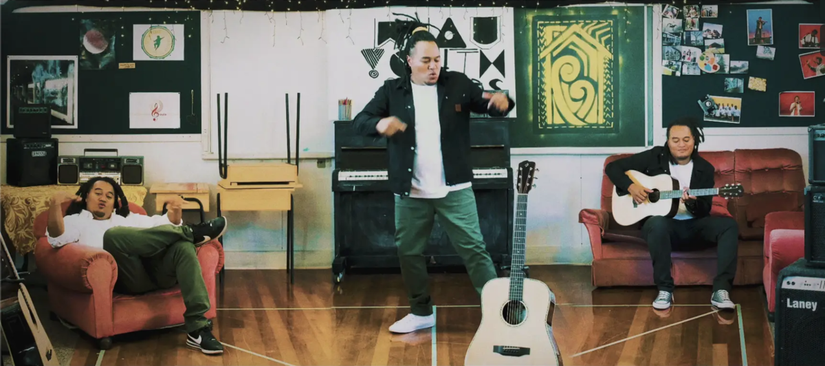 SMILE - MALCOLM LAKATANI aka MAL — thecoconet.tv - The world’s largest ...