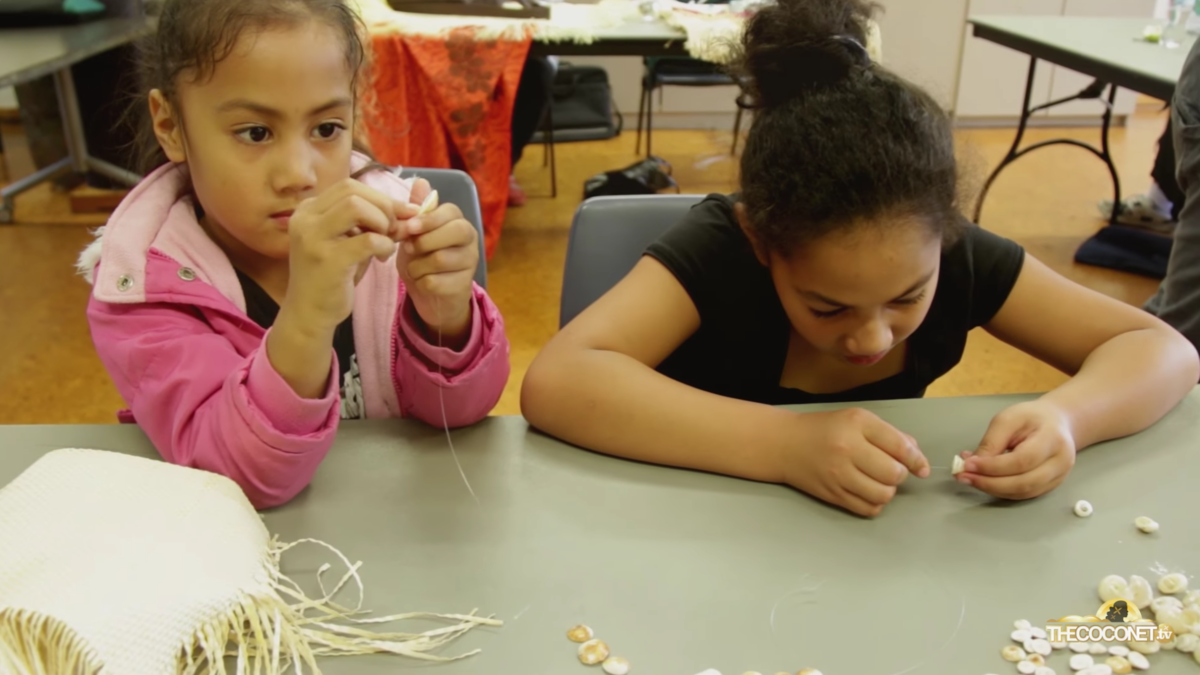Laukaupo'uli Tongan Weaving Class — thecoconet.tv - The world’s largest ...