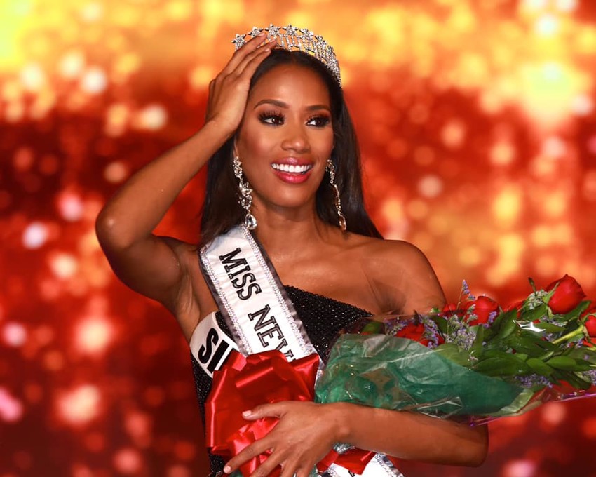 WOMEN OF THE ISLANDS - TIANNA TUAMOHELOA — thecoconet.tv - The world's ...