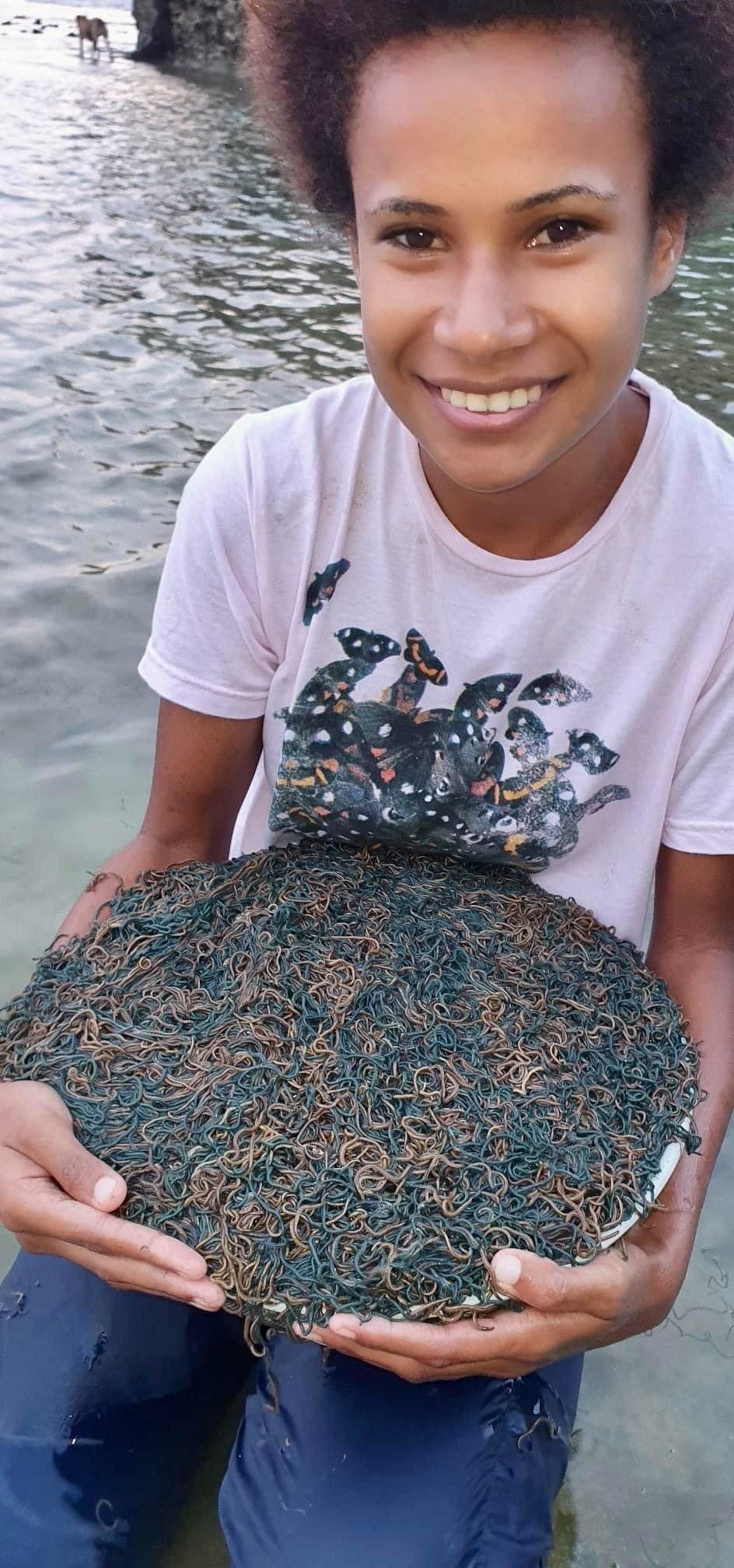 PALOLO SEASON - Pacifc people and their best palolo catch this week ...