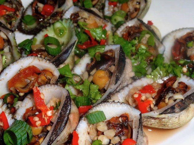 Traditional Pacific Islander Food
